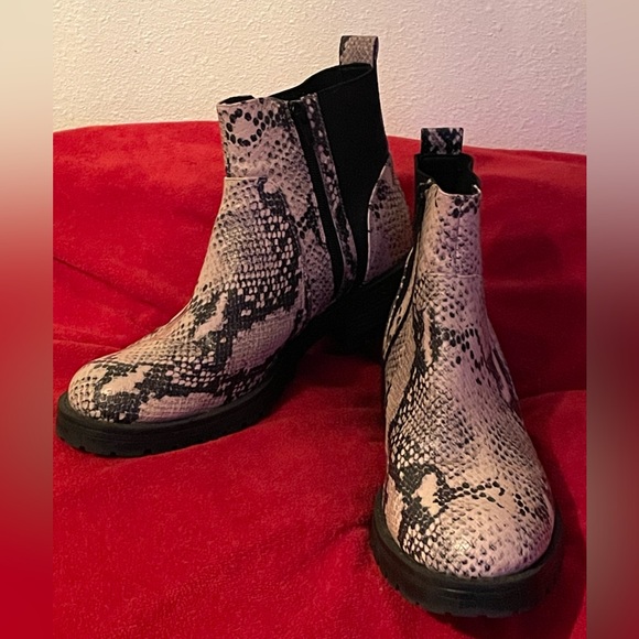 Dirty Laundry | Shoes | Dirty Laundry Snakeskin Boot | Poshmark